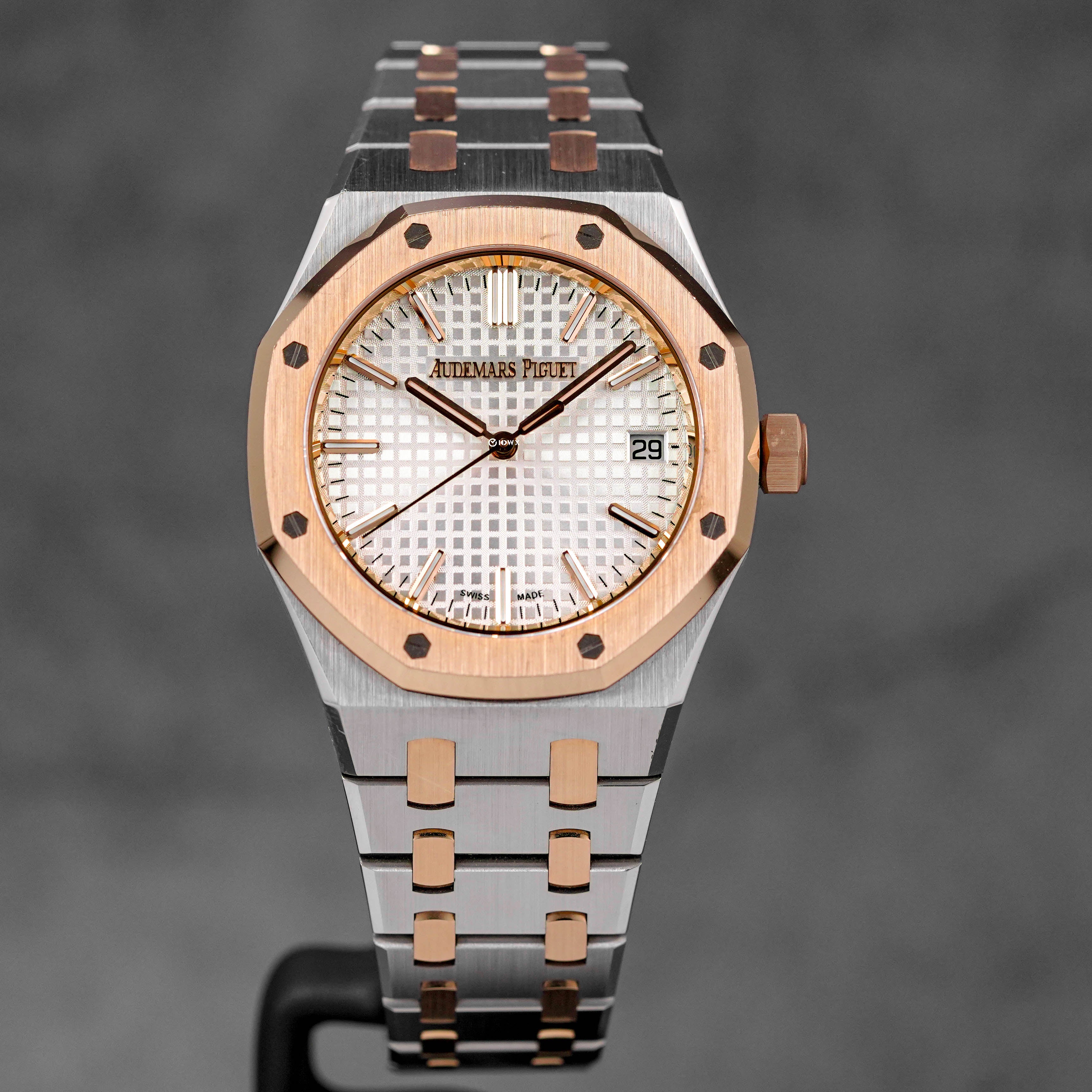 AUDEMARS PIGUET ROYAL OAK 37MM 15550 TWOTONE ROSEGOLD WHITE DIAL (2023 ...