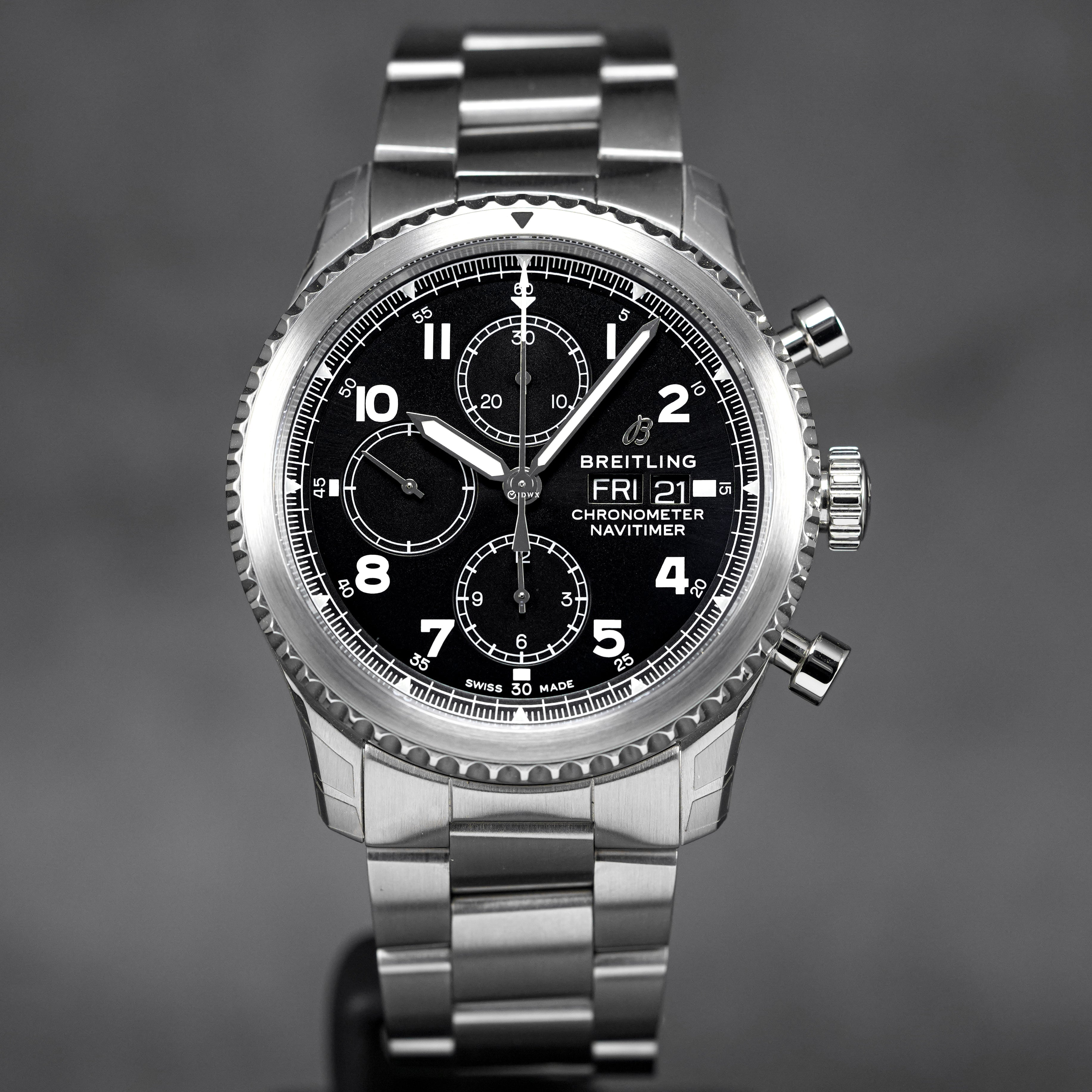 BREITLING NAVITIMER 8 CHRONOGRAPH 43MM STEEL BLACK DIAL (2022) - OMNILUXE