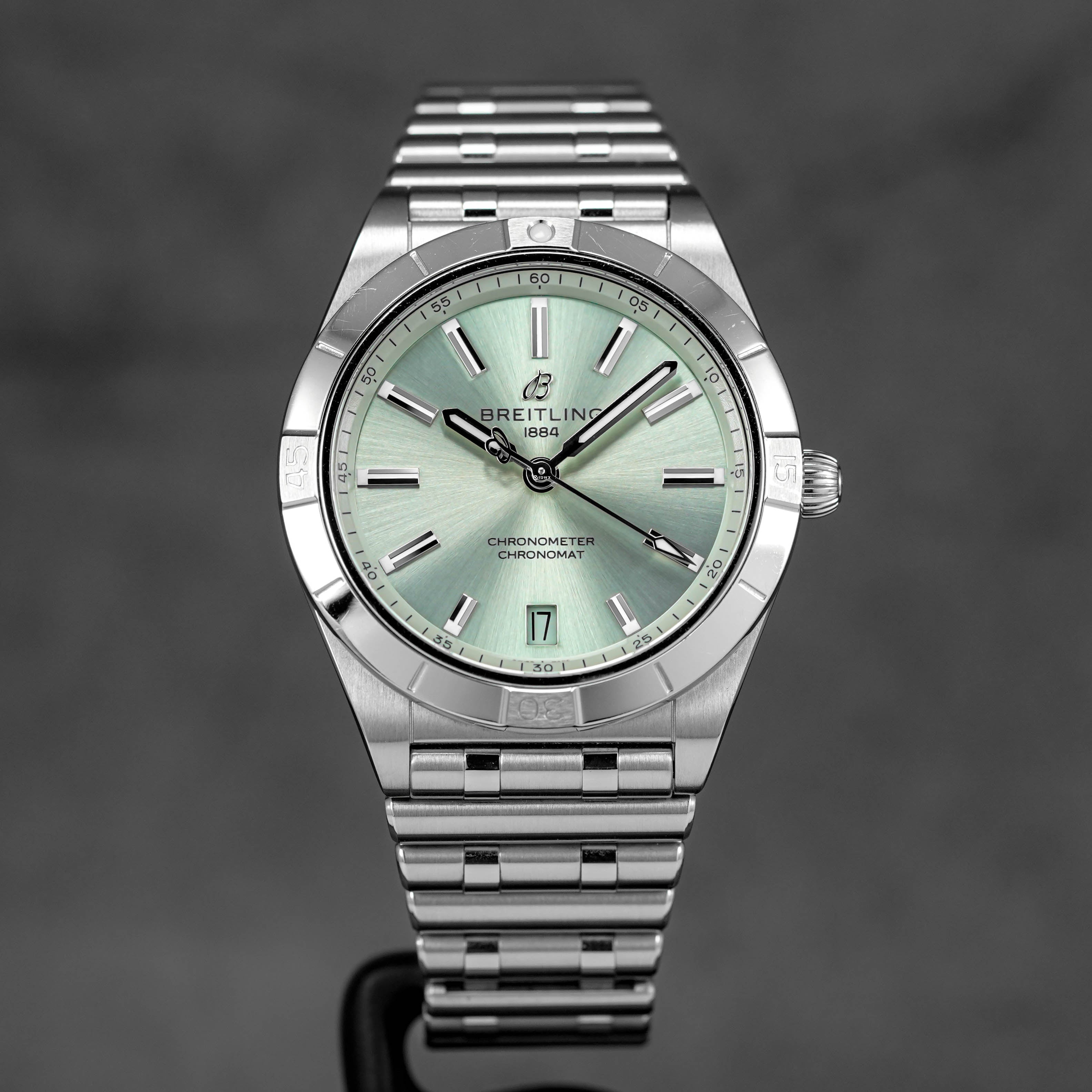 BREITLING CHRONOMAT 36 GREEN DIAL (2021) - OMNILUXE