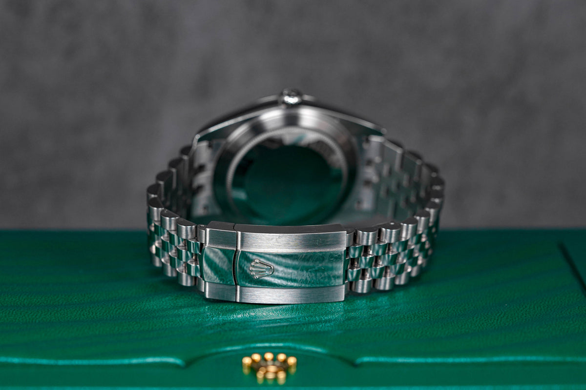 ROLEX DATEJUST 41MM MINT GREEN FLUTED DIAL (2023) - OMNILUXE