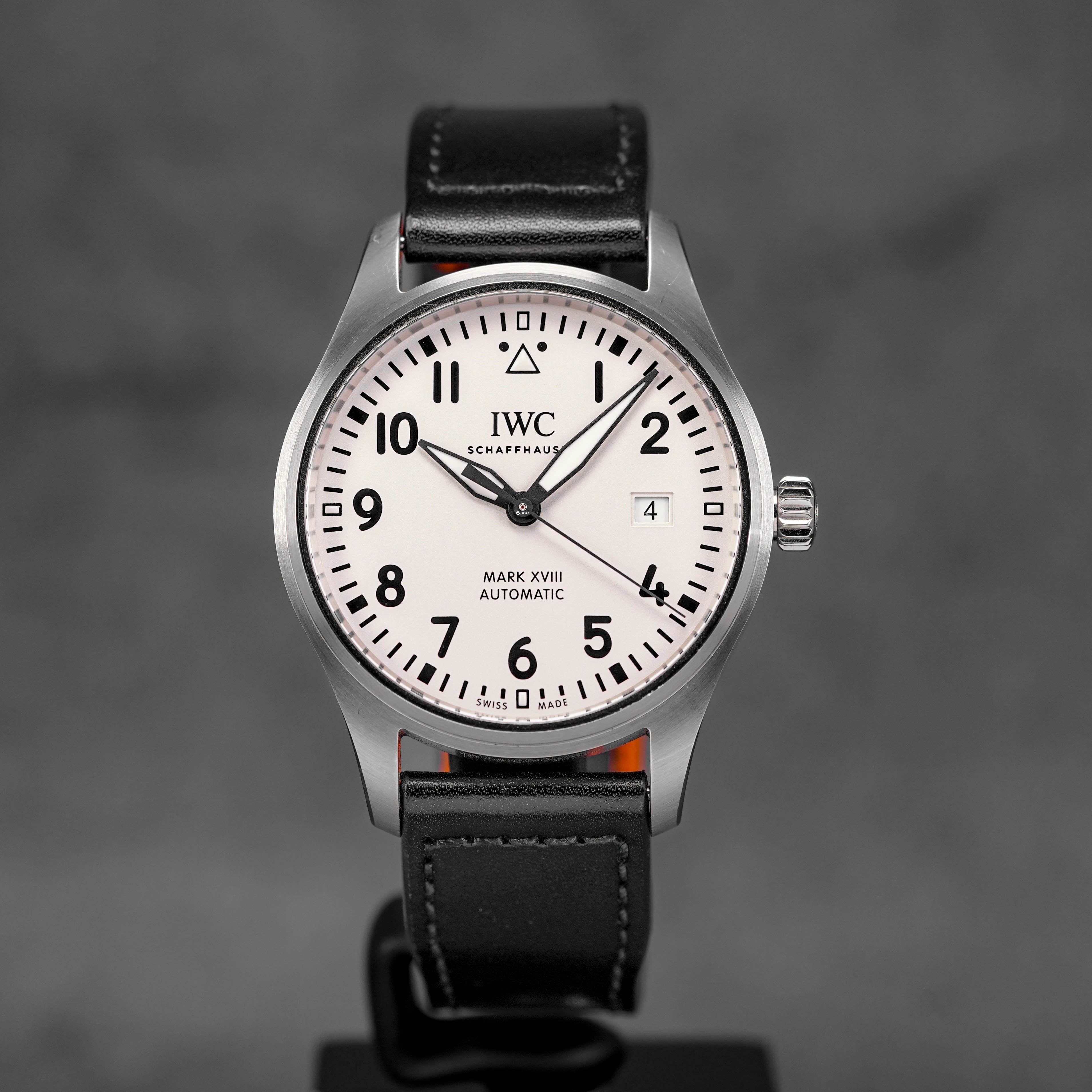 IWC PILOT MARK XVIII SILVER DIAL (2020) - OMNILUXE