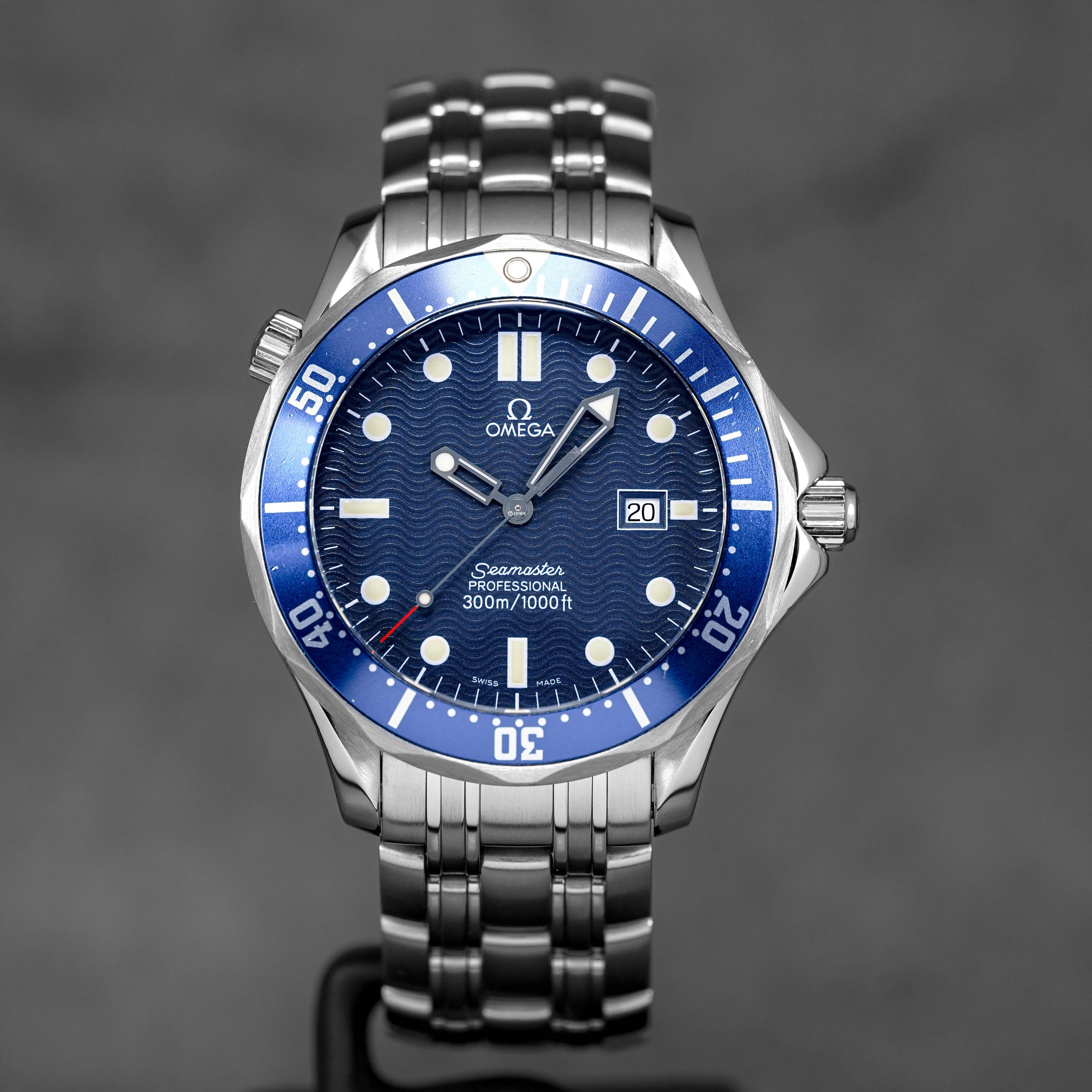 OMEGA SEAMASTER DIVER 300M JAMES BOND 'GOLDENEYE' BLUE DIAL (UNDATED ...