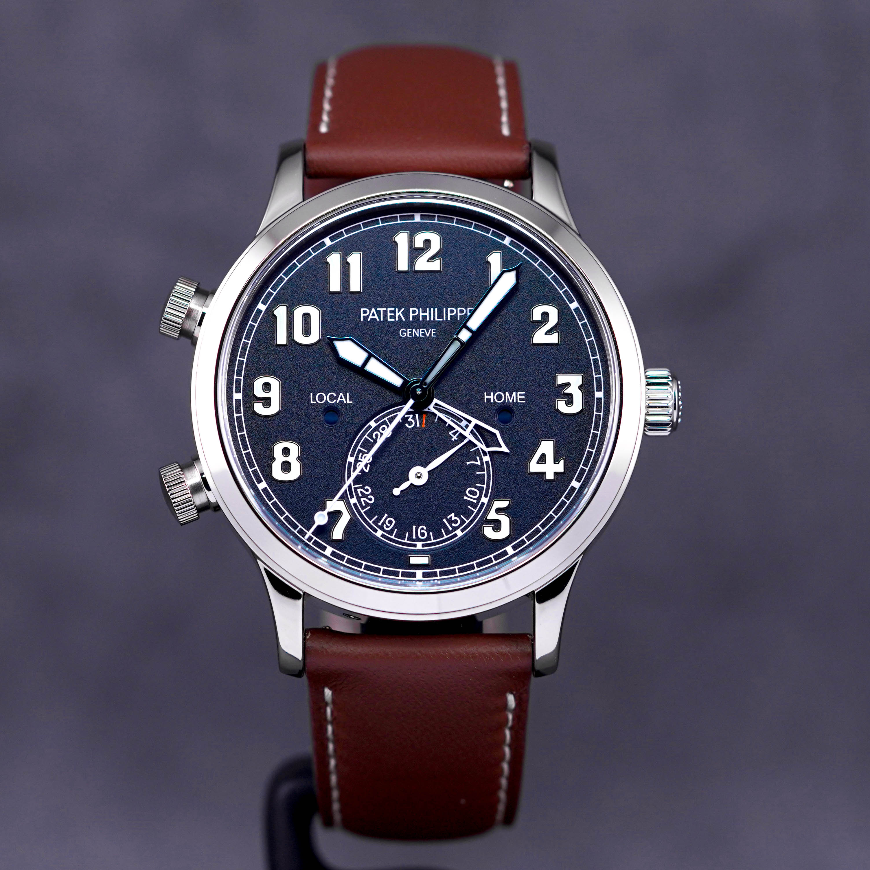 JAM TANGAN PATEK PHILIPPE CALATRAVA PILOT TRAVEL TIME 5524G WHITEGOLD ...
