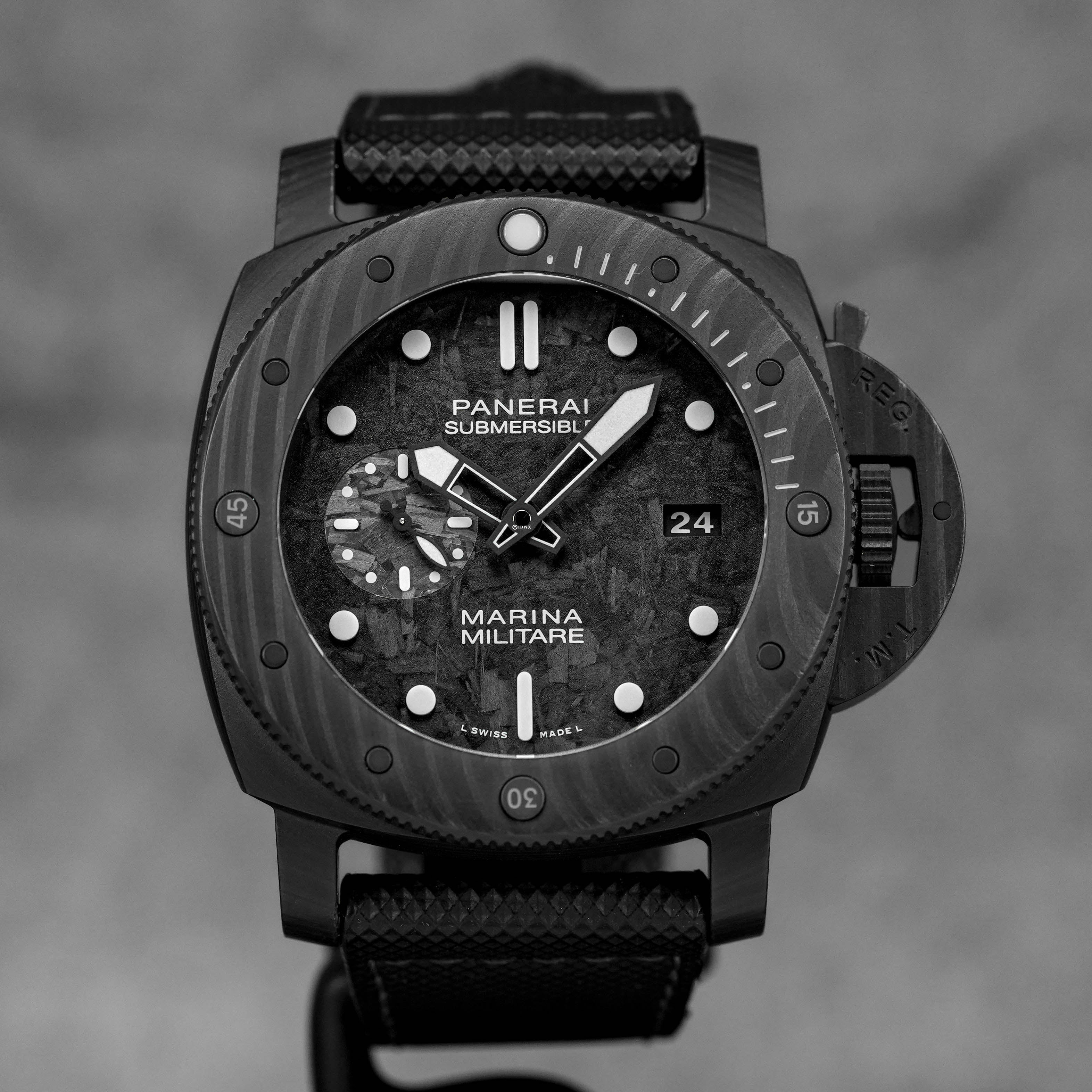 PANERAI LUMINOR SUBMERSIBLE MARINA MILITARE 47MM CARBOTECH BLACK DIAL ...