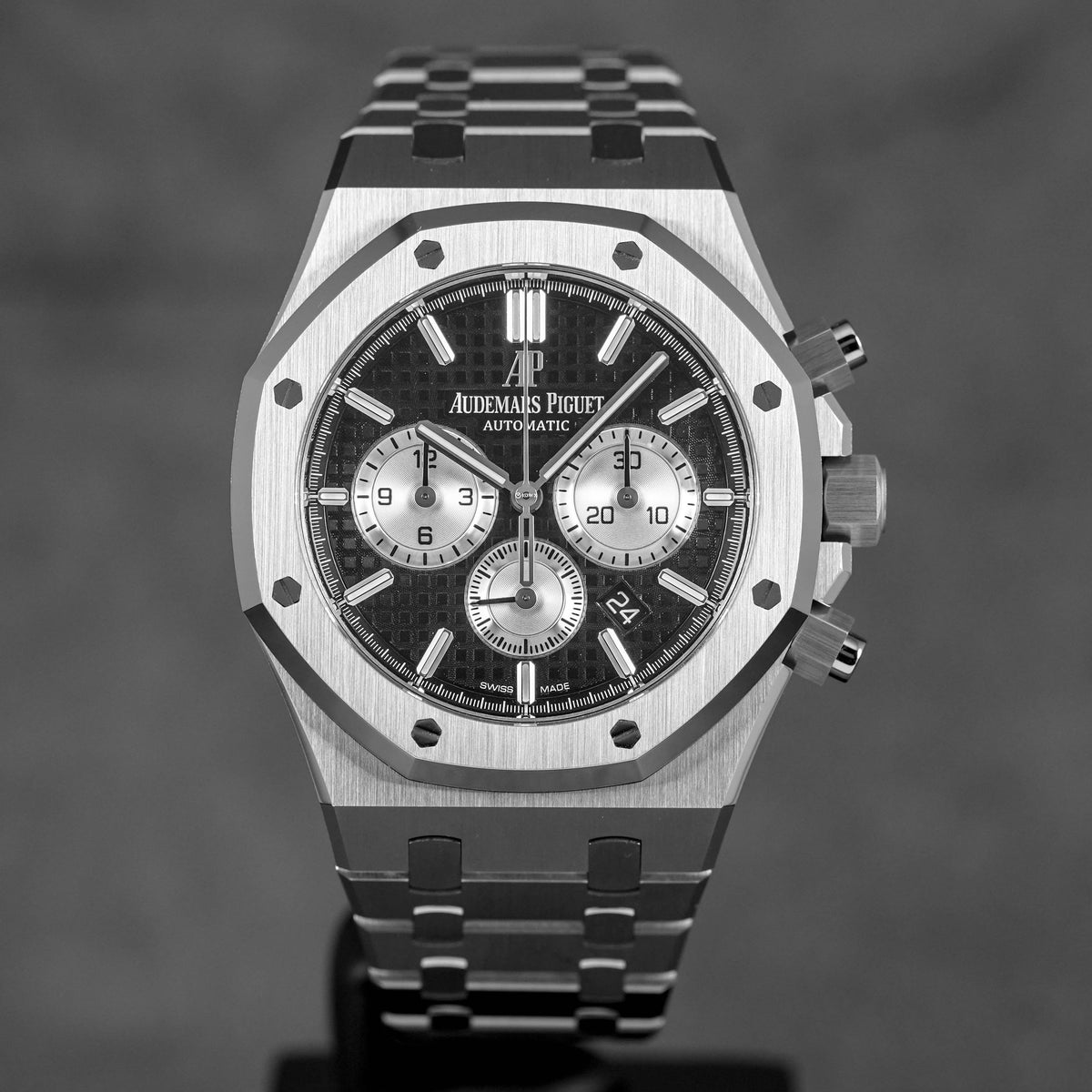 AUDEMARS PIGUET ROYAL OAK CHRONOGRAPH 41MM BLACK DIAL (2021) - OMNILUXE