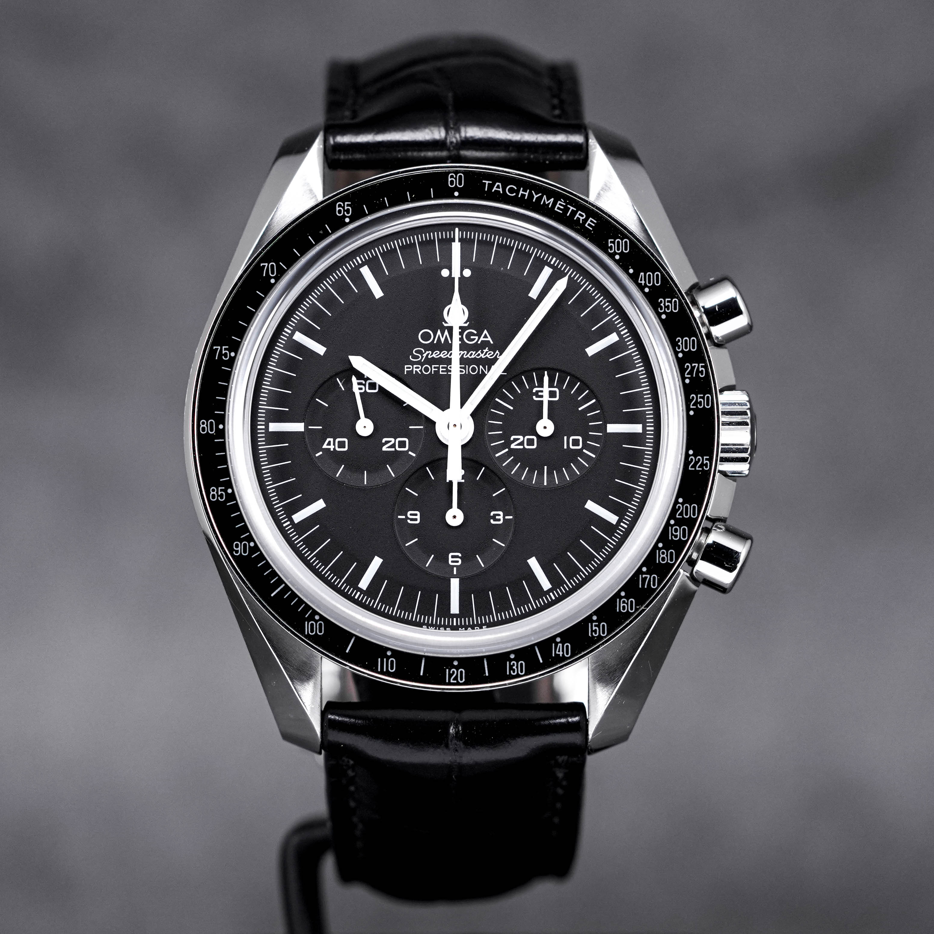 OMEGA SPEEDMASTER MOONWATCH SAPPHIRE LEATHER STRAP (2019) - OMNILUXE