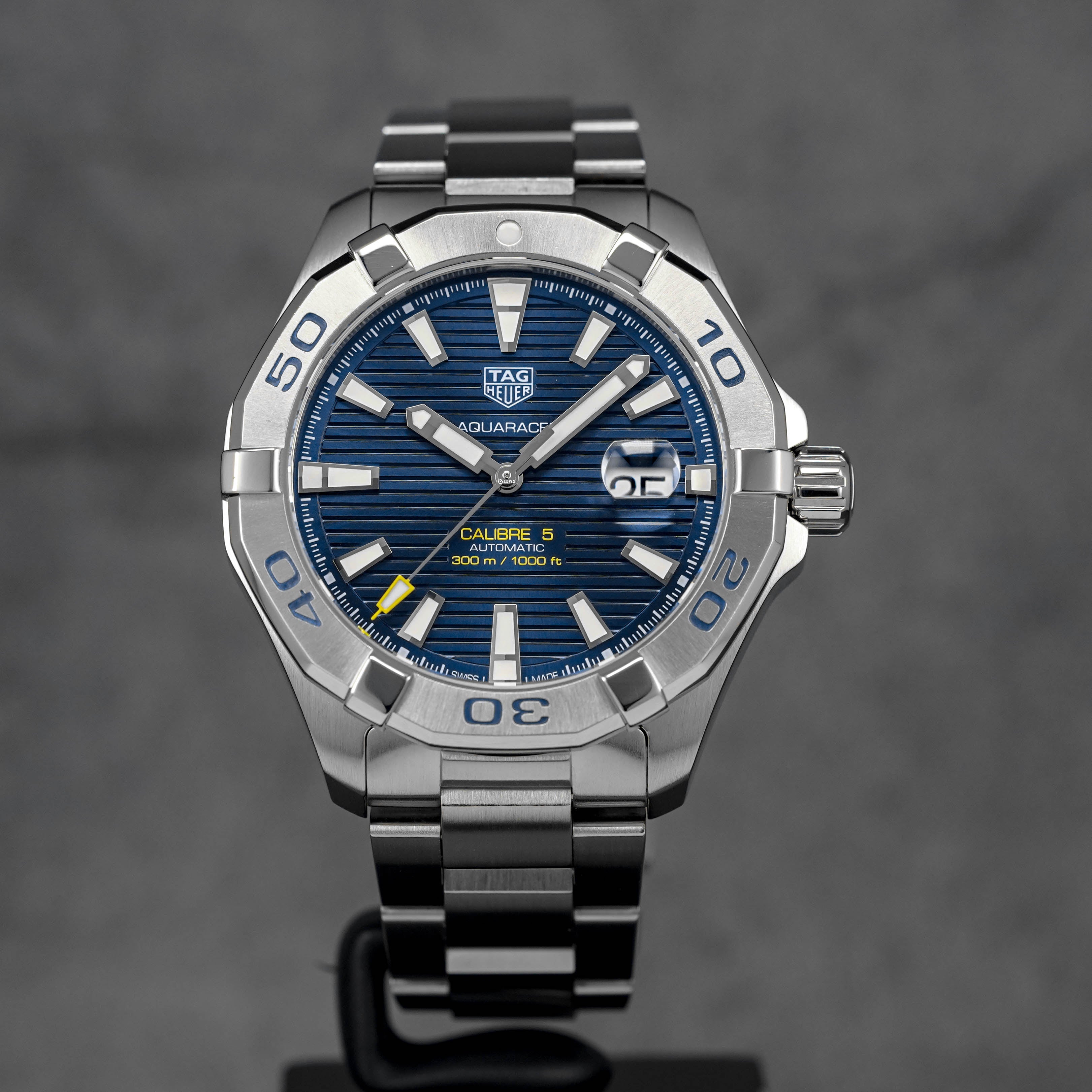 TAG HEUER AQUARACER 300M CALIBRE 5 STEEL BLUE DIAL (2018) - OMNILUXE